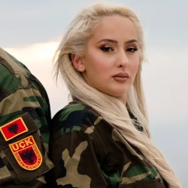 Diellza Mazreku :: Biografia